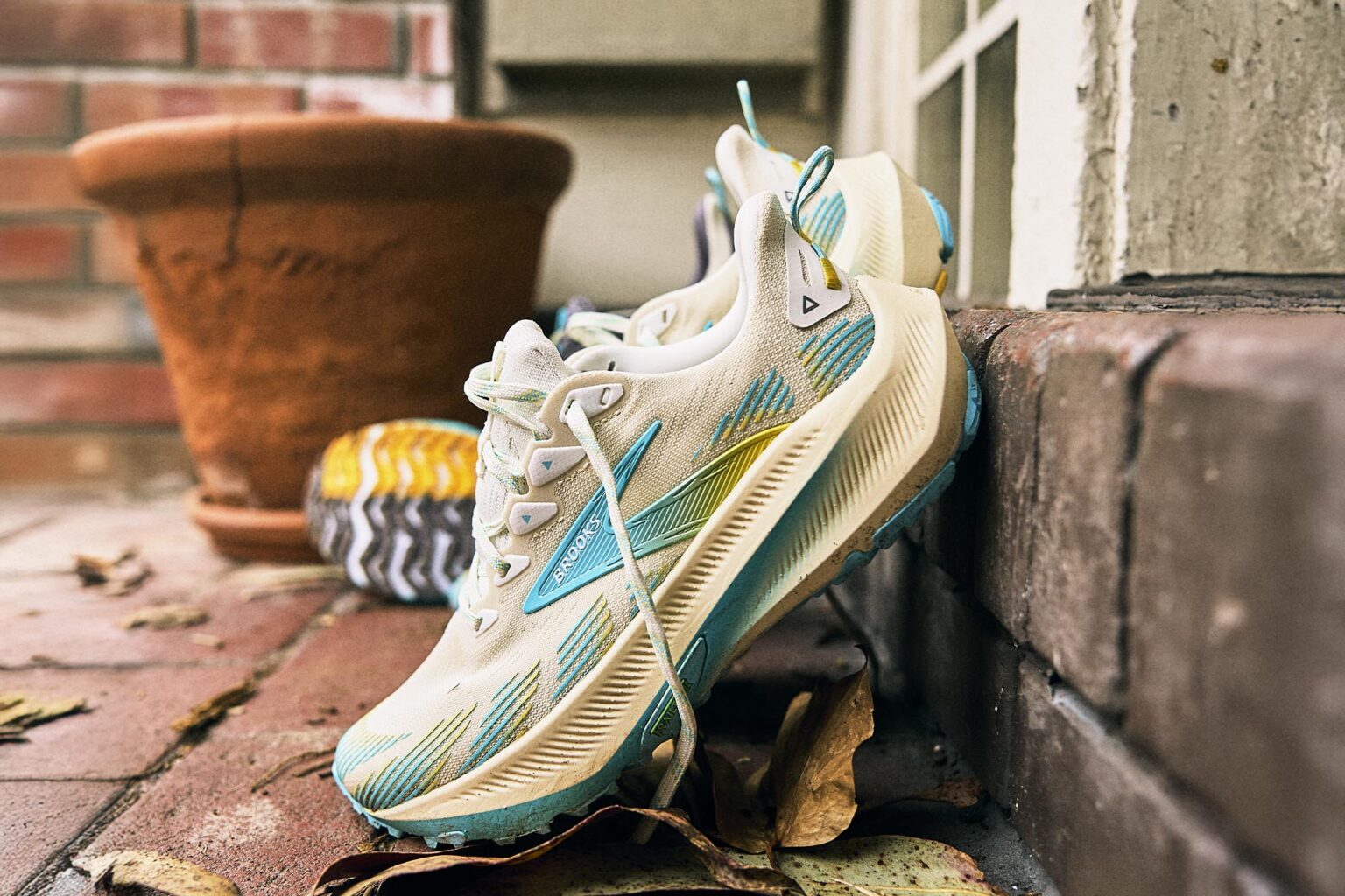 Brooks Ghost Trail: la scarpa ibrida che unisce strada e natura - The ...